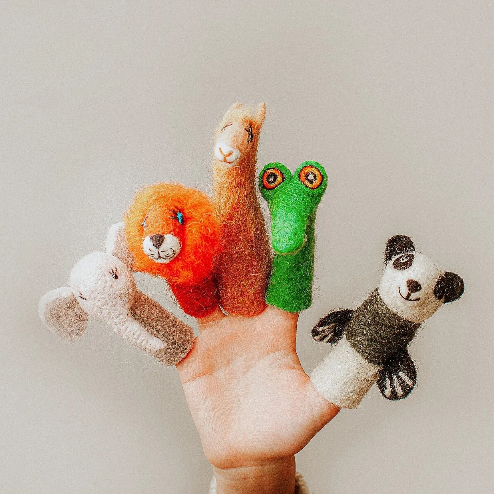 Felt Finger Puppet | Lionel The Llama – Kuddly Kids