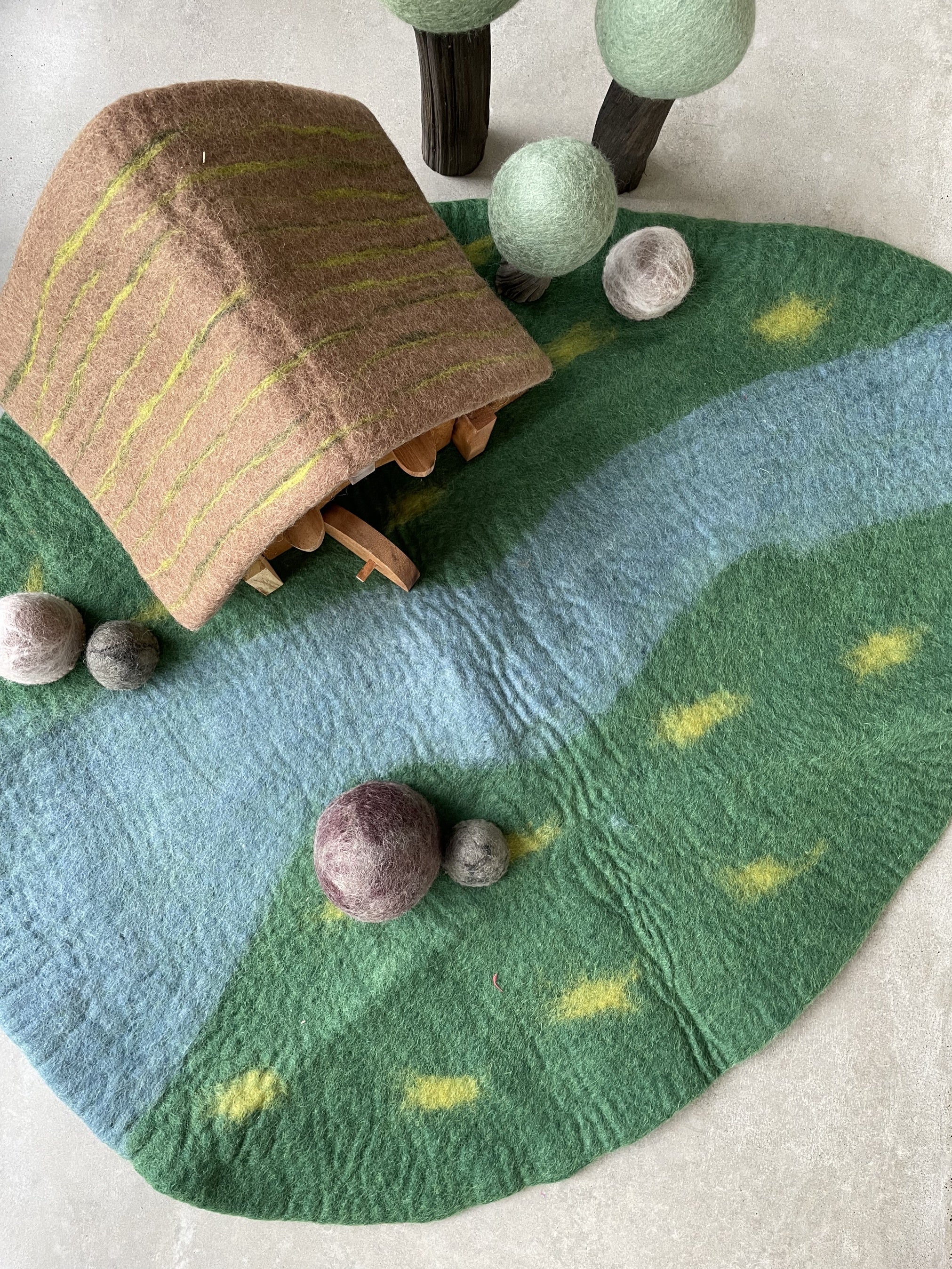 Felt Play Mat | River – Kuddly Kids